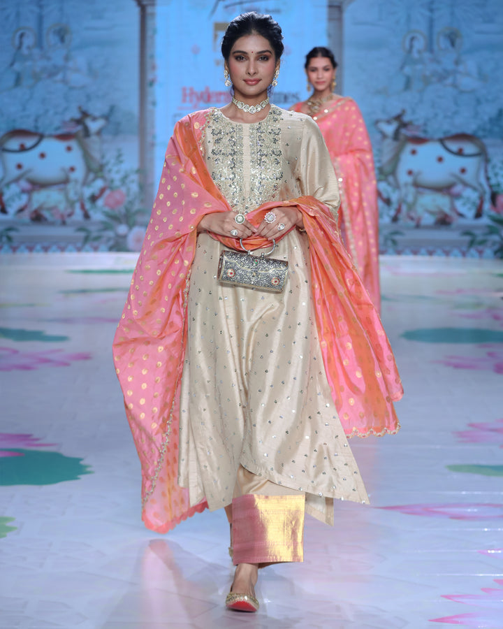 Kurtas – Yaksi Deepthi Reddy